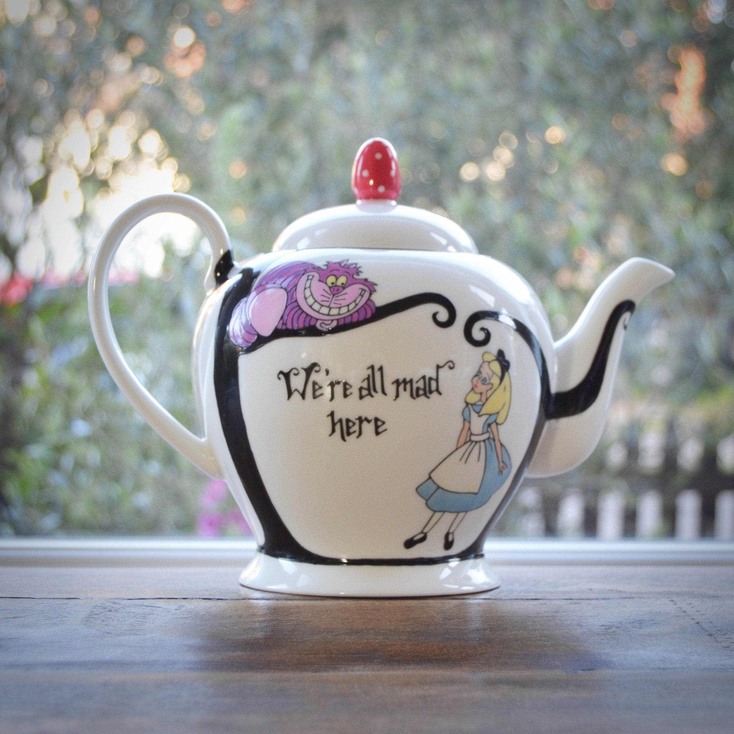 Alice in Wonderland 2-4 cup Teapot – Toasted Glass